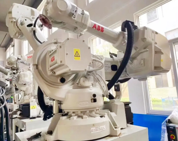 IRB 7600- 500/2.55 Abb Robot Arm 500KG for Multiple Manufacturing Processes
